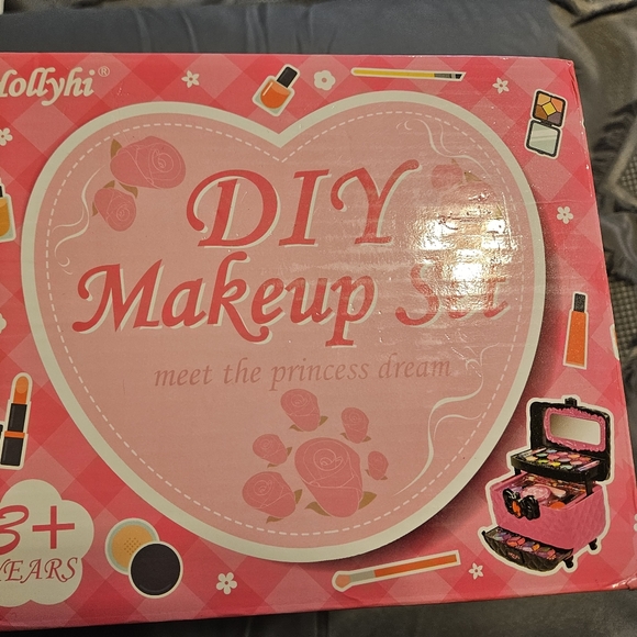 Hollyhi | Other | 4 Pcs Kids Makeup Kit Washable Makeup Set Toy With ...